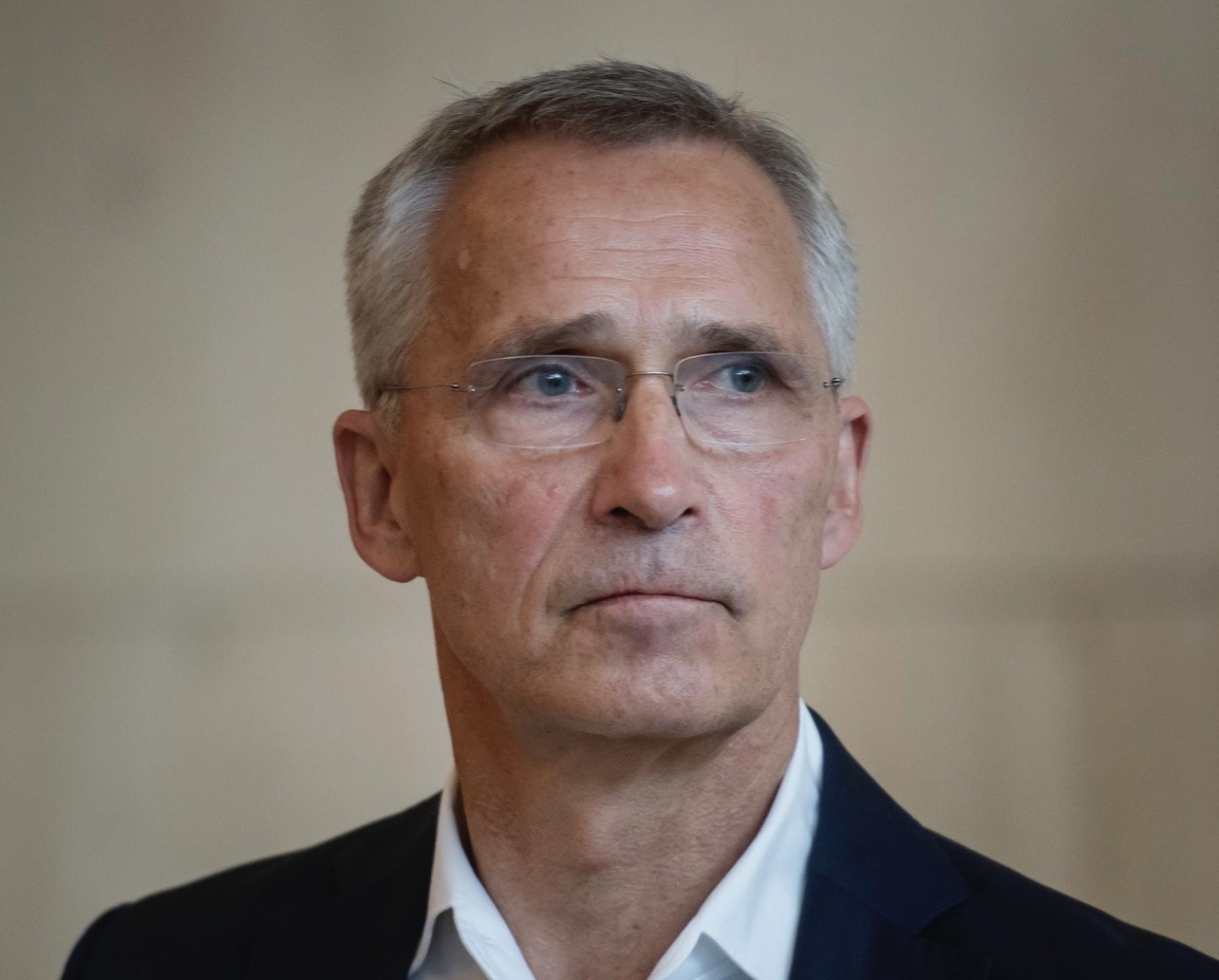 Stoltenberg i ny bok: Trump spurte om Norge kunne sparkes ut av Nato | Finansavisen